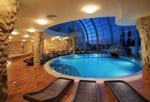 circle indoor swimming pool designs
