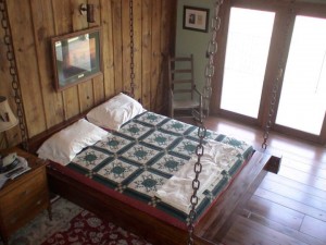 18 Homely Hanging Bed Designs That Will Swing You to Sleep