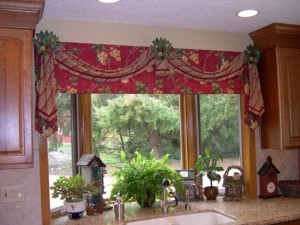 20 Beautiful Swag Valance Patterns to Sweeten Your Interior