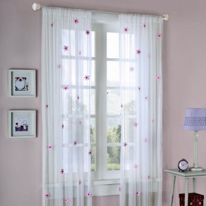 19 Charming Sheer Curtain Privacy Designs