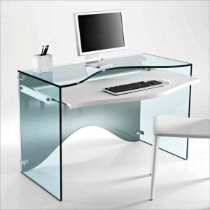 17 Contemporary and Minimalist Clear Office Desk Designs