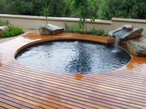 20 Great Swimming Pools for Small Spaces Design Ideas